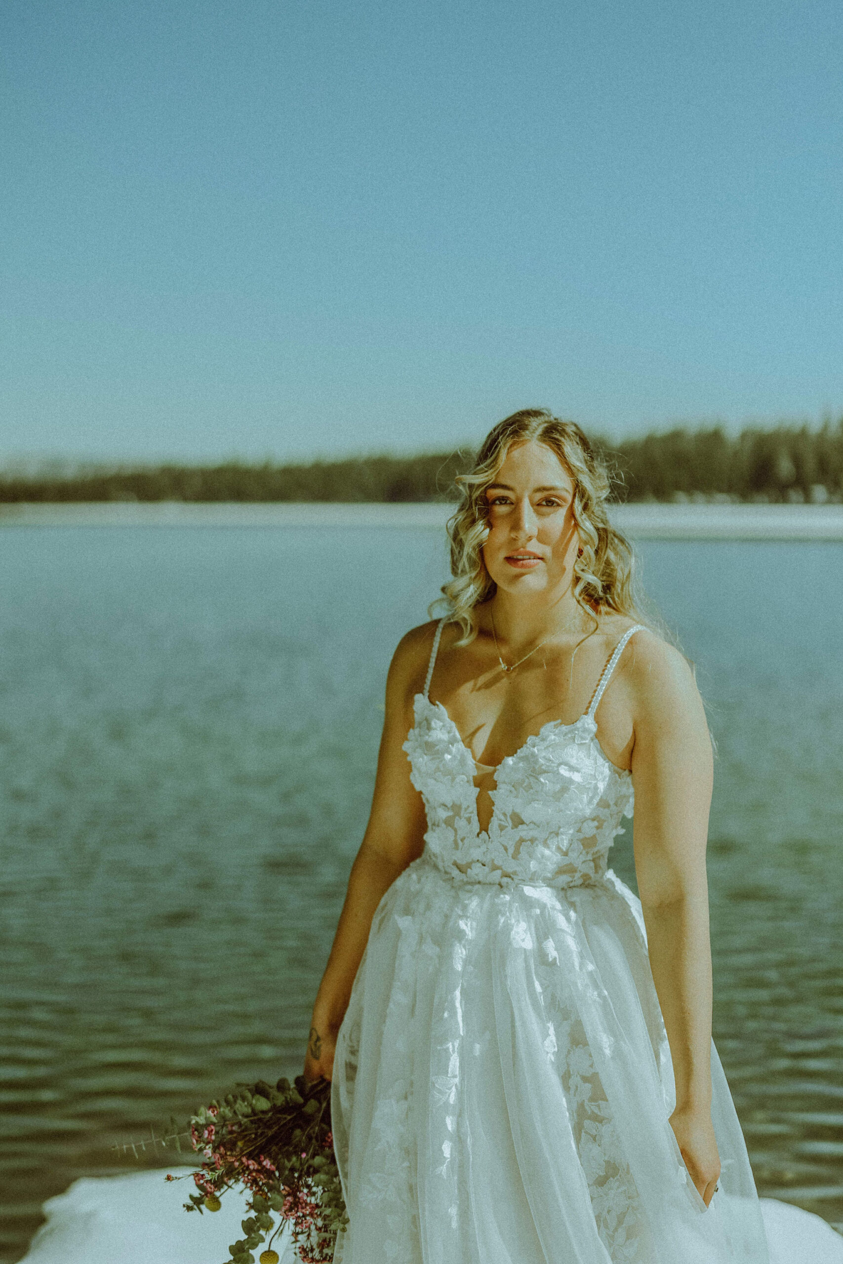Winter Bridal Shoot at Suttle Lake | Esther Rohr Photography
