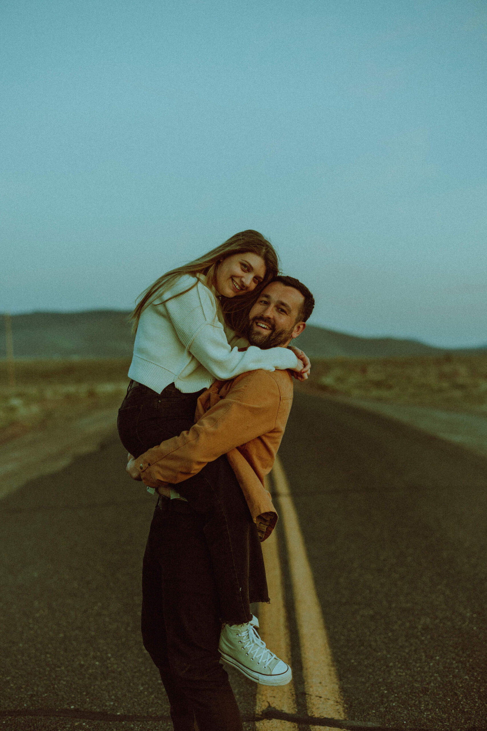 Oregon Badlands Engagement | Esther Rohr Photography